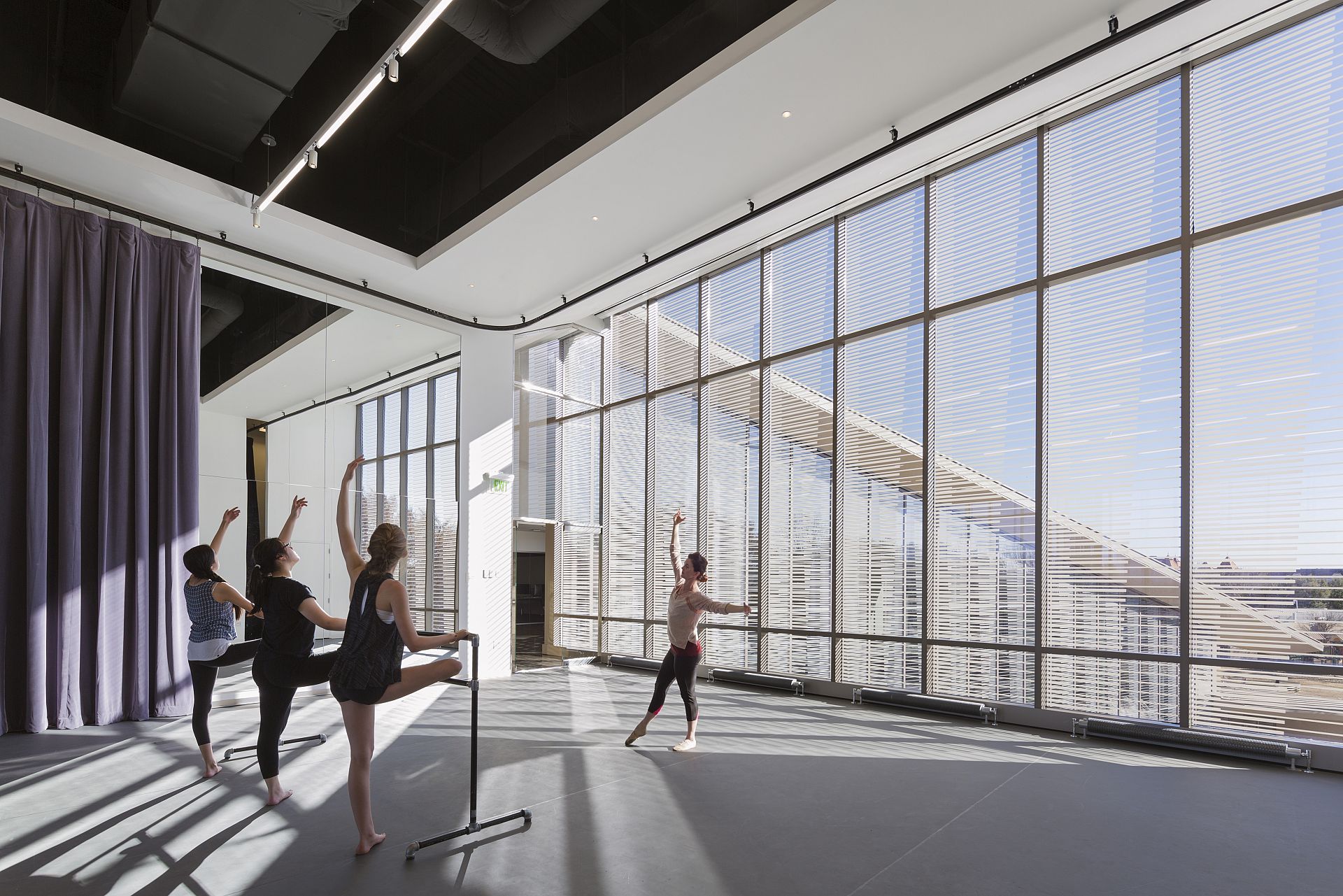 Marshall Family Performing Arts Center - Projects - Weiss/Manfredi